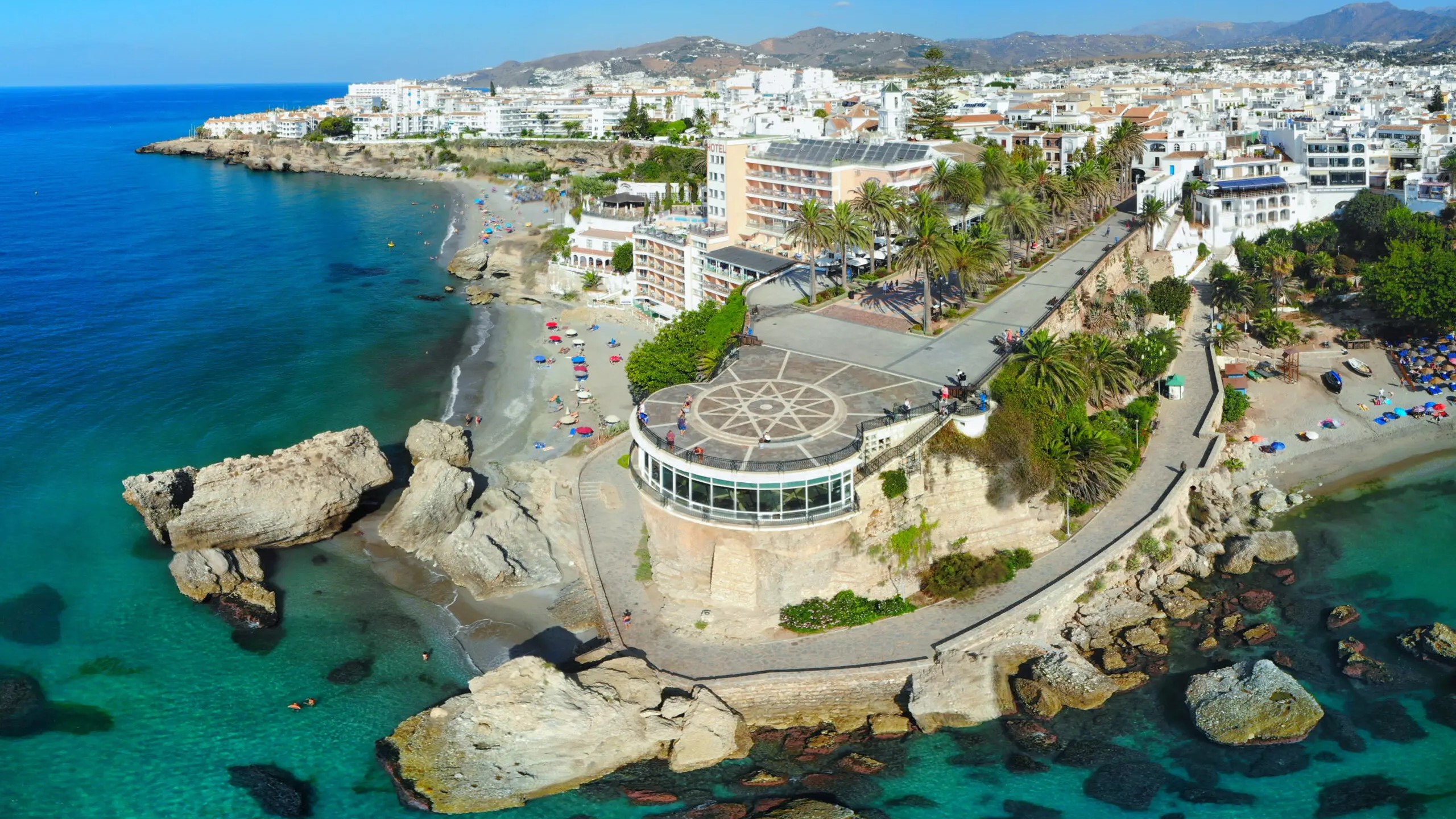 Nerja, candidata a mejor pueblo turístico de España 2022 – tres60.travel