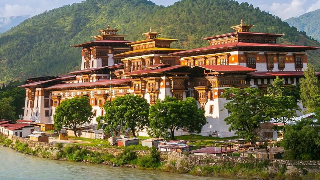 Bután abre sus puertas sin límites para el turismo sostenible – tres60 ...