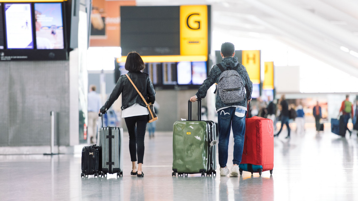 El auge de los viajes aéreos contrasta con la reducción de destinos ...